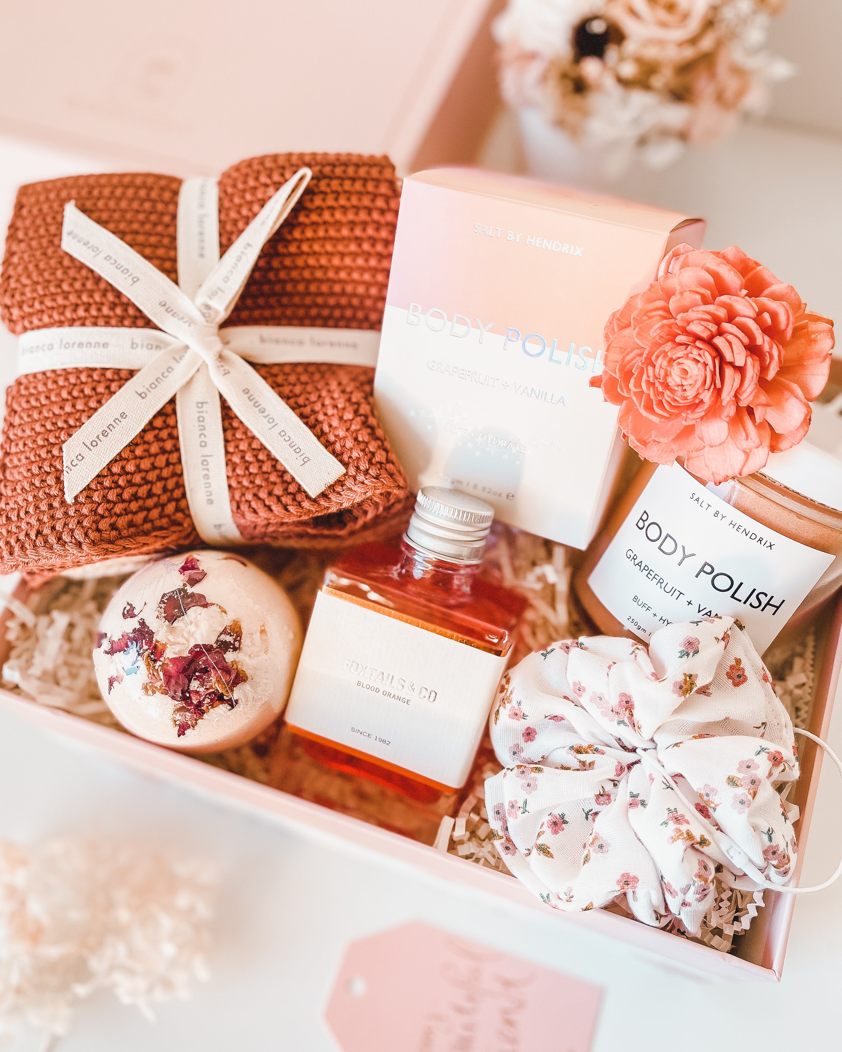 INDULGENT ESCAPE – Rowdin Grace